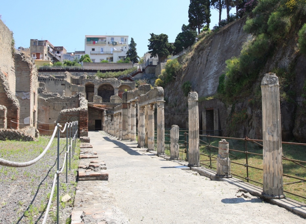 Herculaneum: Beginning at the End - LAT. love art travel